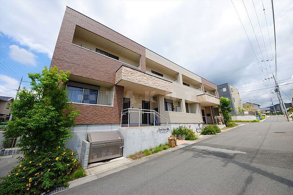 【ホームズ】でお部屋探し！フローラルハウス彩都 102[3LDK/賃料12.5万円/82.4㎡]賃貸テラスハウス住宅情報(物件番号:0149069-0036442、取扱い不動産会社:大阪ハウス ...